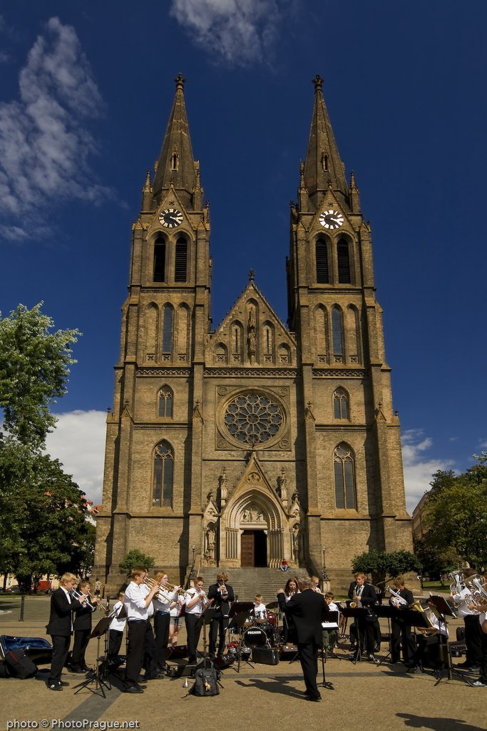 Peace Square | Avantgarde Prague