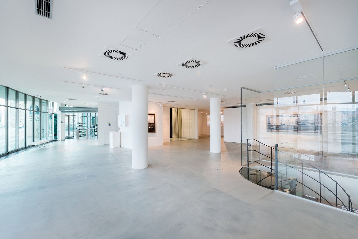 Dancing House Gallery | Avantgarde Prague