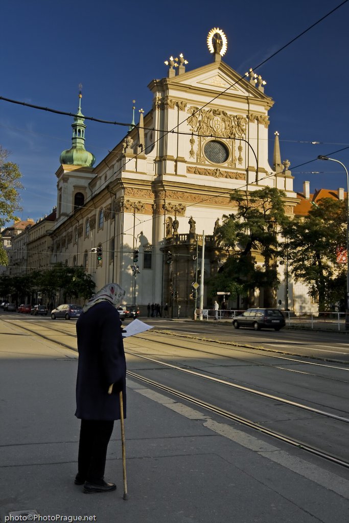 Charles Square | Avantgarde Prague