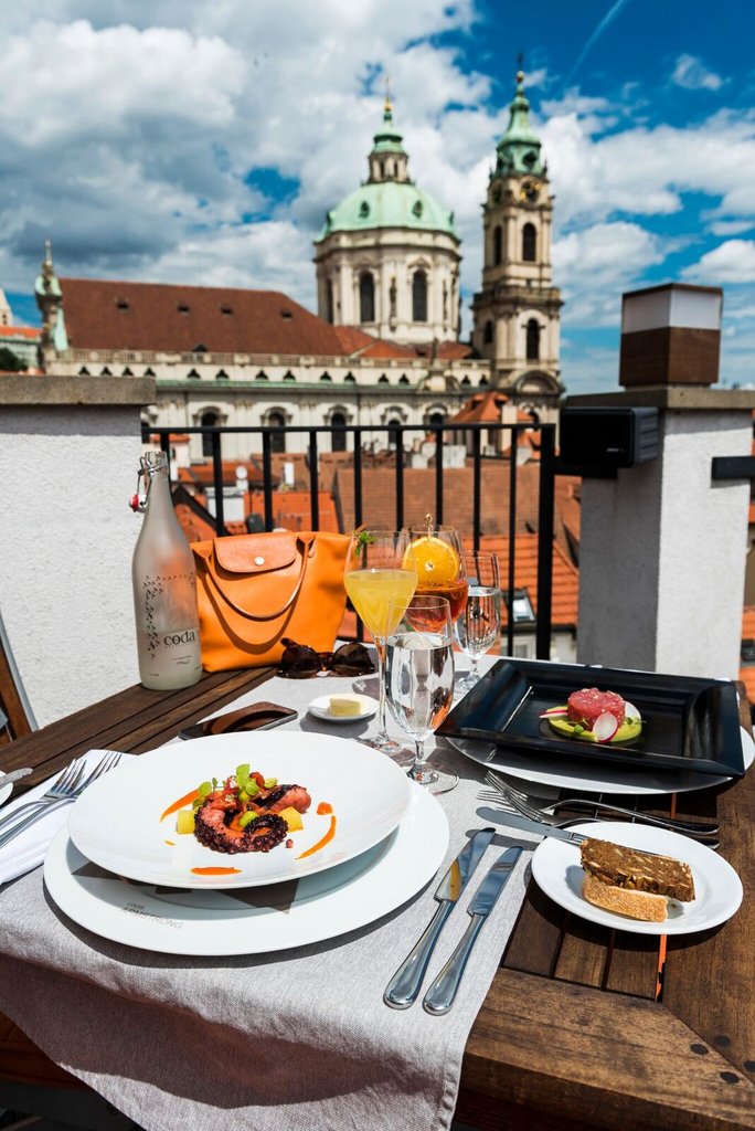 CODA Restaurant | Avantgarde Prague