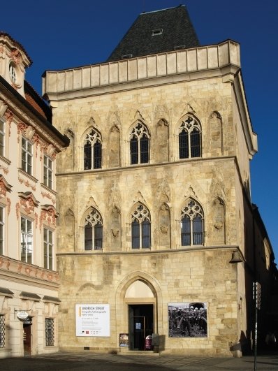 House at the Stone Bell | Avantgarde Prague