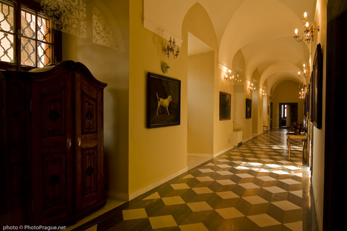 Troja Château | Avantgarde Prague